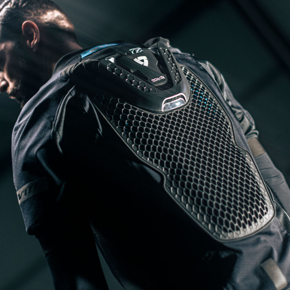 Avertum Tech-Air Airbag Vest| Autonomous Safety Wear for Riders – REV ...